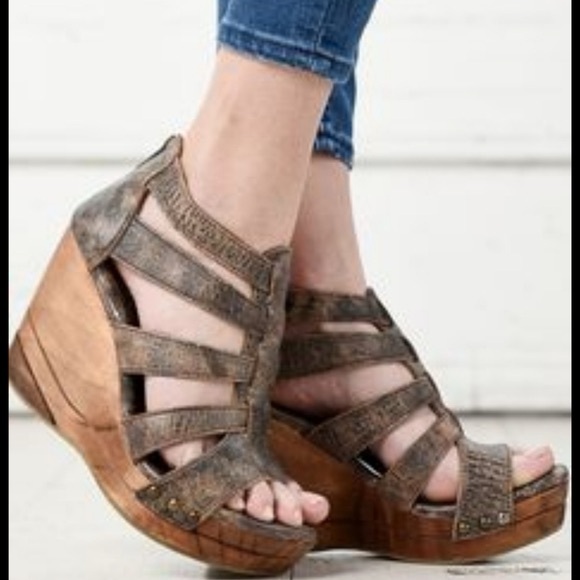 Bed Stu | Shoes | Bed Stu Olinda Teak Lux Brown Leather Wedge Strappy ...